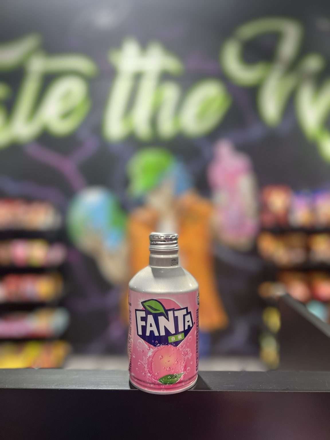 Fanta White Peach 300ml (Japan) - Exotic Cravings